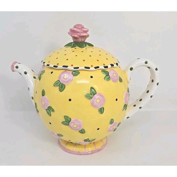 Mary Engelbreit | Kitchen | 997 Me Ink Mary Engelbreit Tea Pot Yellow ...